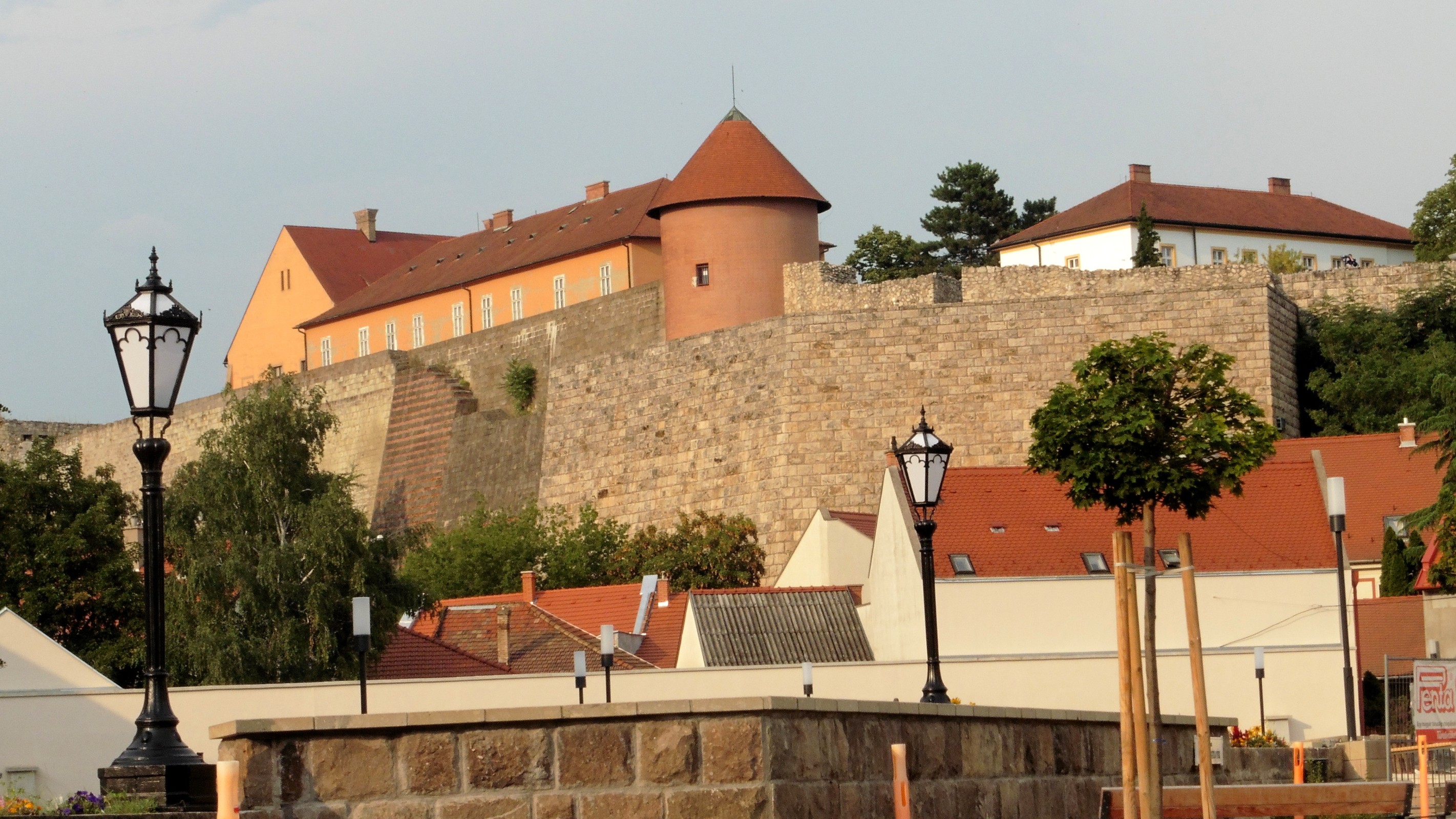 Eger - hrad - Hrad | Turistika.cz Eger - hrad - Hrad | Turistika.cz